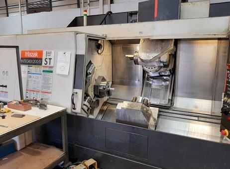 Automatski strug sa više vretena Mazak Integrex 200 IV ST