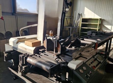 Korišćena BAUER VG 450 L tračna pila za metal