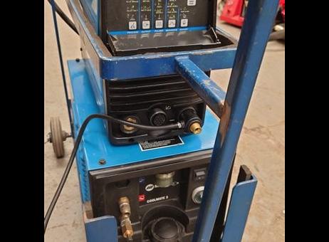 Aparat za varenje Miller 200DX Maxstar DC