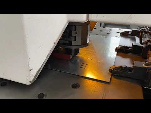 CNC mašina za probijanje PULLMAX Pullmativa 104