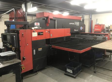 CNC mašina za probijanje Amada Vipros 358