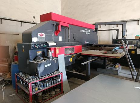 CNC mašina za probijanje Amada VIPROS 367