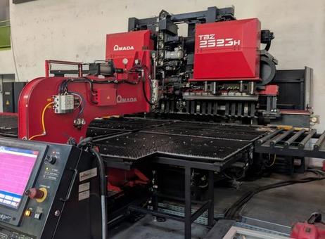 AMADA TBZ 2523H savijač panela – automatski savijač panela – utovar, savijanje, istovar – visokoprecizan električni