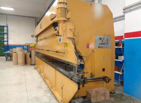 Mašina za lim PRESSA PIEGATRICE IDRAULICA MINALI DA 8200X50 TON