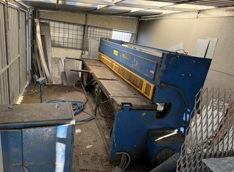 hidraulične makaze Strojárne Piesok NTE 3150/6,3C