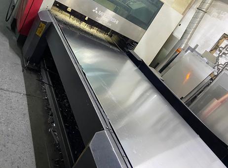 mašina za lasersko sečenje Mitsubishi ML3015ex Plus