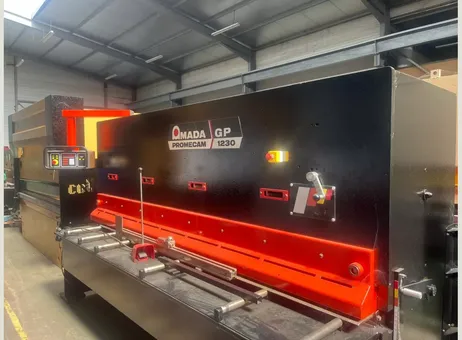 mehaničko smicanje Amada Promecam GP1230