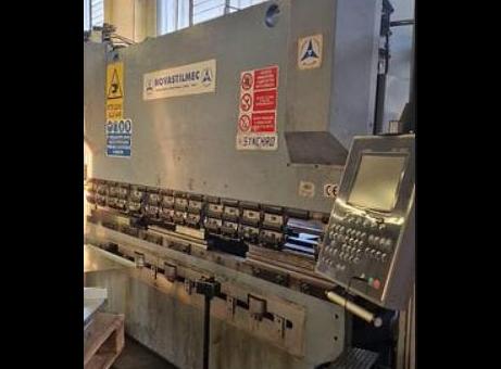 Pritisnite kočnicu cnc/nc NUOVASTILMEC 3000x100 ton