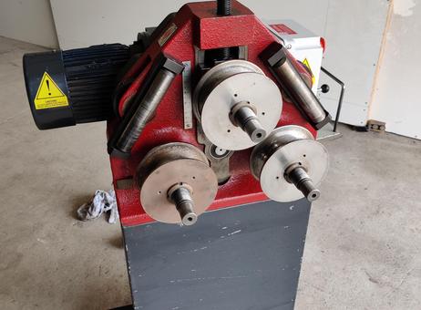 Mašina za savijanje profila Tauring Beta 35M