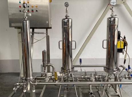 Mašina za pakovanje Pall Automatic mit Steuerung und Pumpe