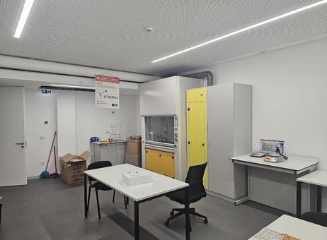 Kompletna laboratorija na prodaju – Skoro nova (Portugal, Koimbra)