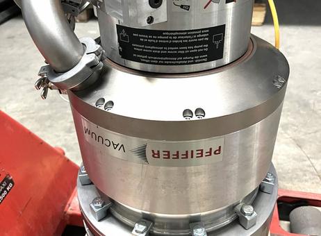 Industrijska pumpa Pfeiffer Vacuum TPH 2101 P + TIC 250