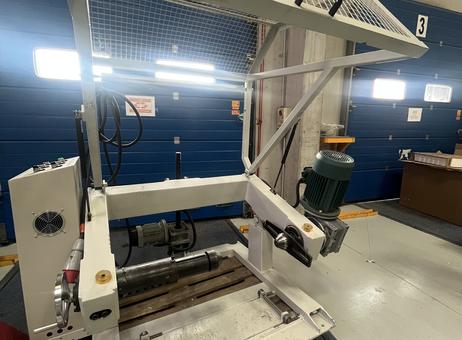 Industrijski motorizovani odmotač sa vođicom i kontrolnim ormanom