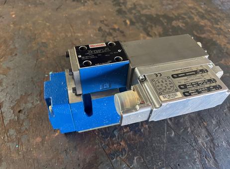 NOVI Bosch Rexroth 4WRLE 10 Q5-85M-30/G24TK0/B5M-771 Hidraulični proporcionalni ventil