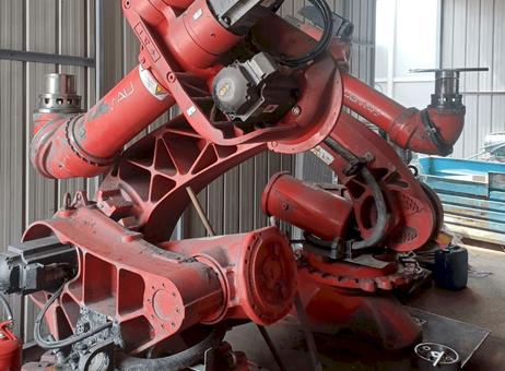 Industrial Robot COMAU C4G RCC3