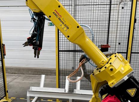 Industrial Robot FANUC ARC Mate OiB