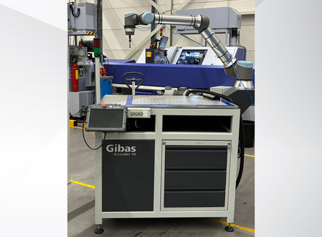 Industrial Robot Universal Robots UR10e cell