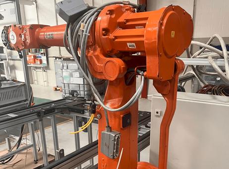 Industrial Robot ABB IRB 2400 M2004