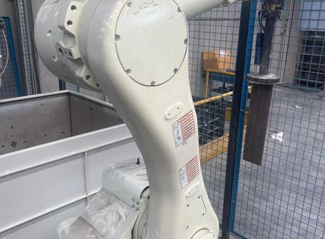 Kao novi Kavasaki RS80N industrijski robot
