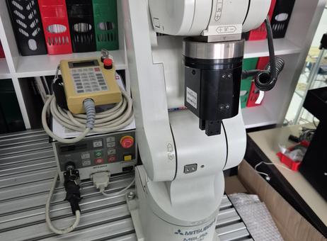Industrial Robot Mitsubishi MELFA RV-2AJ