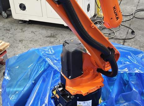 Индустриал Робот KUKA KR CYBERTECH ARC KR 8