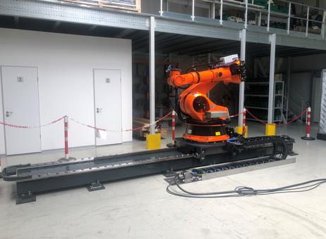 Kuka KR 210-2 Industrijski robot