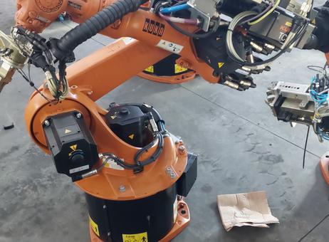 Industrial Robot KUKA KR16-2