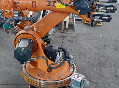Industrial Robot KUKA KR16