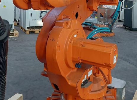 Industrial Robot ABB RB6640-185/2.8 M2004