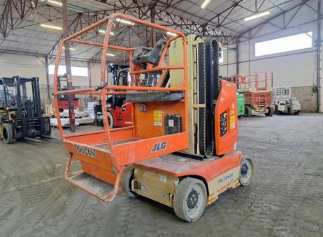 Mašina za rukovanje materijalom JLG Toucan 8E