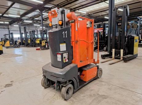 Mašina za rukovanje materijalom JLG Toucan Duo