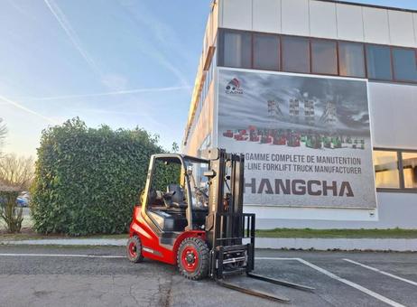Dizel viljuškar Hangcha XF25G-2