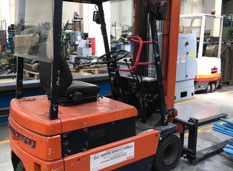 Električni viljuškar KOMATSU 1500 kg