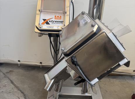 Detektor metala Eriez Xtreme