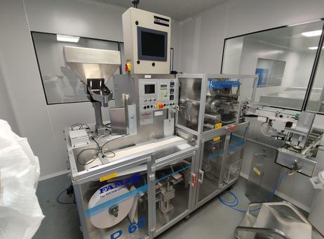 Mašina za kartoniranje FAMAR + mašina za blisterovanje TECNOFORMATI. SALVA