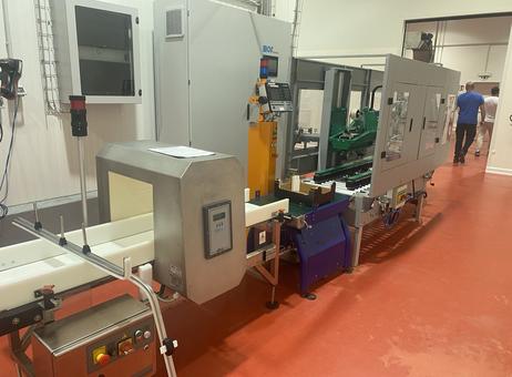 Ulagač - vaga - mašina za sortiranje Mcf Linea pesatura riempimento controllo peso e metal per cartoni kg 10/5