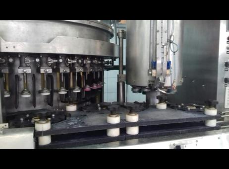 Jedinica za flaširanje Bottling line for glass bottles