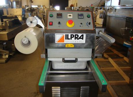 ILPRA FOODPACK OSNOVNA POLUAUTOMATSKA TERMOPRODAVNA MAŠINA