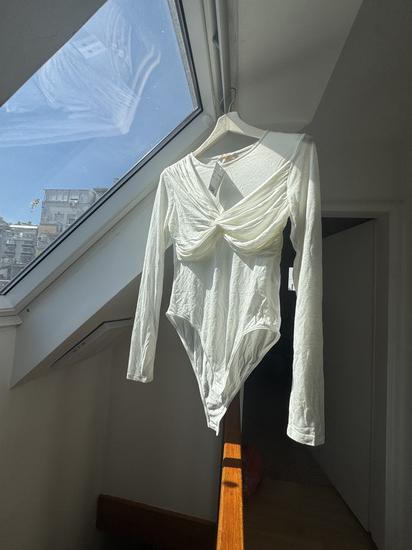 ELEGANTNI BODY NA DUGE RUKAVE