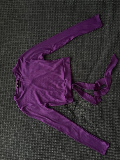 Majica crop top gola leđa