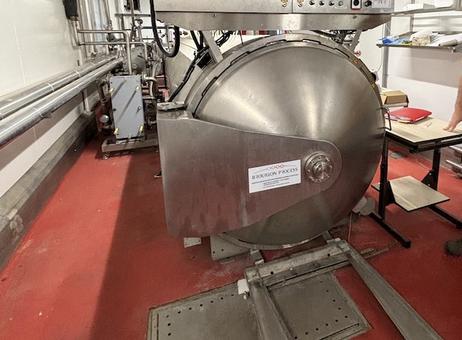 Horizontalni industrijski parni autoklav – velikog kapaciteta – utovar kolicima