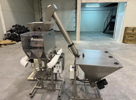 Mašina za pakovanje Panimec + vijčani dozator + sistem za izvlačenje prašine