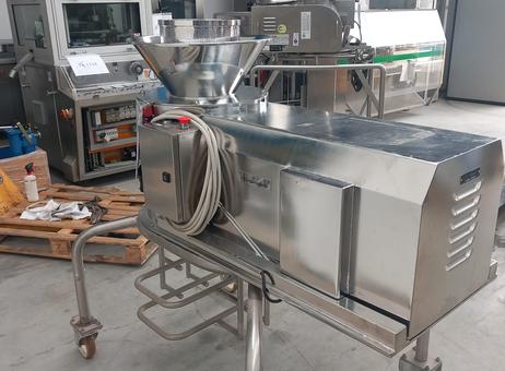 Blender u prahu Alexanderwerk R300