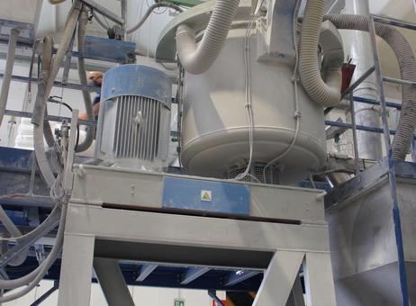 Blender u prahu PLASMEC TRA-700/1V/NJ