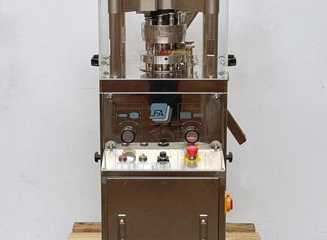 Rotaciona presa za tablete LFA Machines RTP118