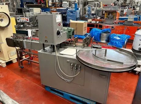 Punjenje kapsula KING TRIUMPH PACKAGING EQUIPMENT TB2 614