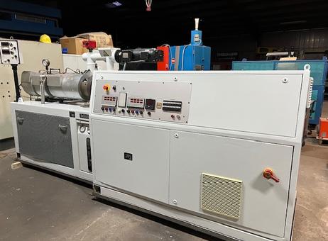 Dvošnekni ekstruder Reifenhäuser BT-1000-2-63K