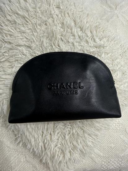 Chanel neseser orginal cena snizena 1000 din