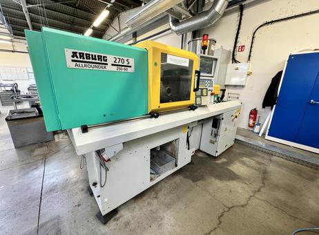 Mašina za brizganje Arburg 270 S 250-60