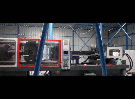 Mašina za brizganje i robot Battenfeld 5000/2500 Unilog 9000 B